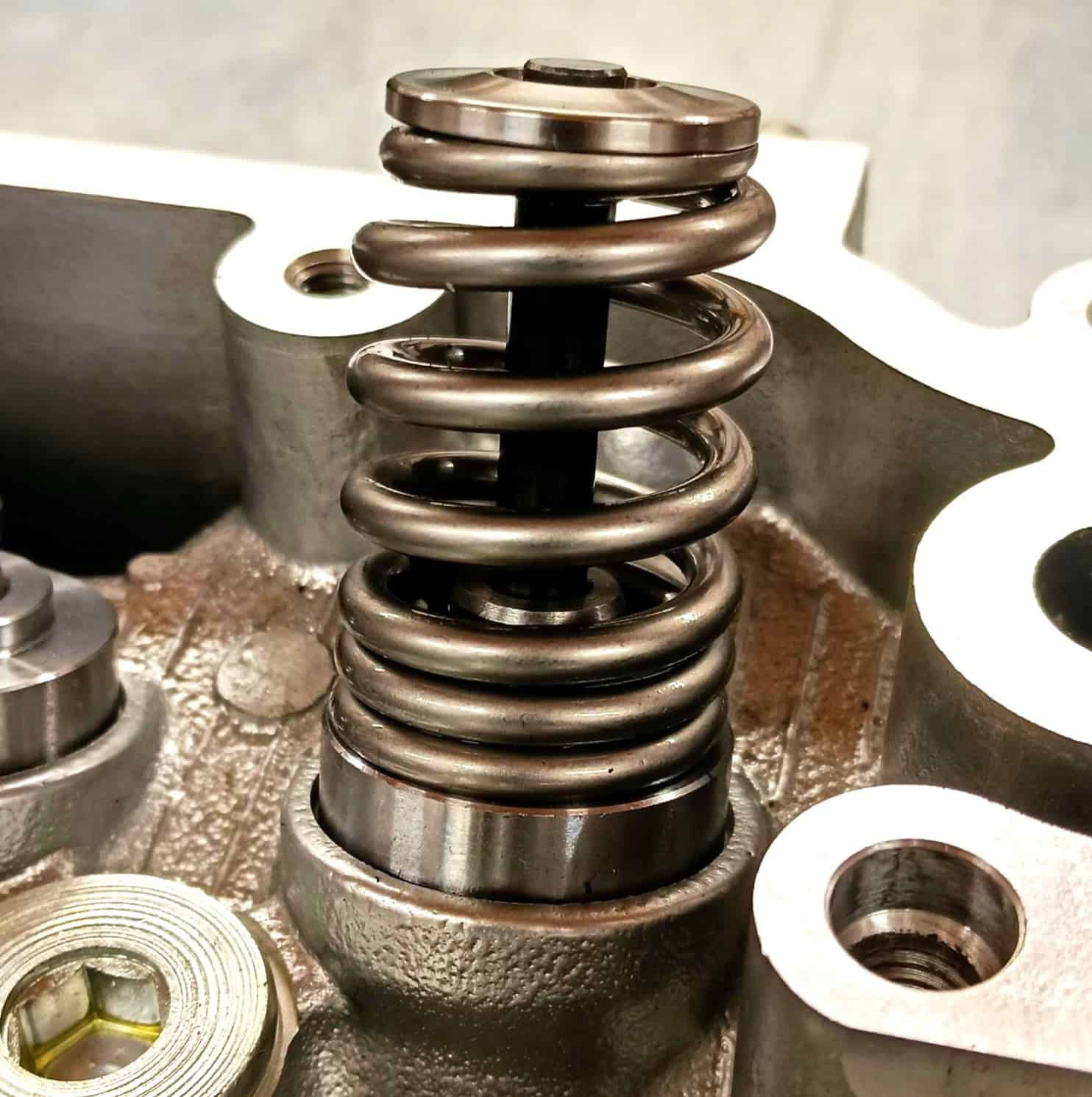 KVS259 | EJ25 SOHC EJ253 Valve Springs and Ti Retainers | Kelford Cams